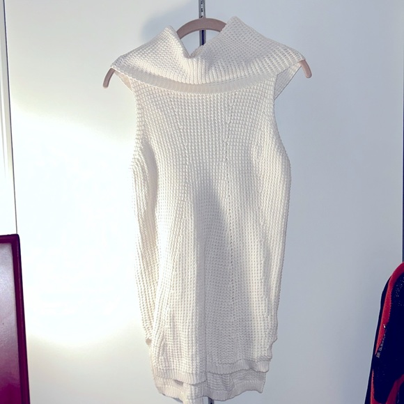 Max Studio | Sweaters | 4 For 4 Max Studio Tunic Length Sweater Vest ...